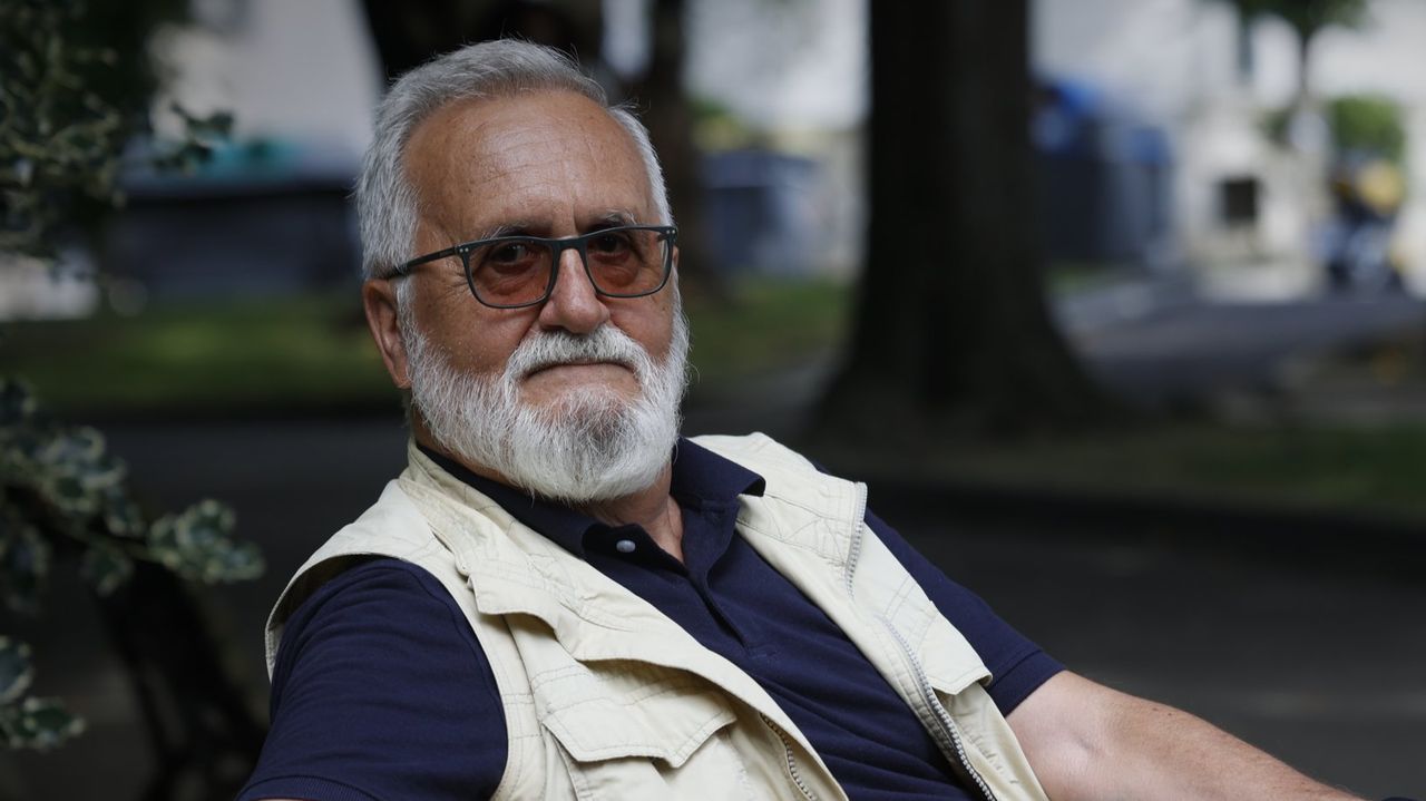 Xavier Alcalá presenta hoxe en Santiago «A capital do mundo»