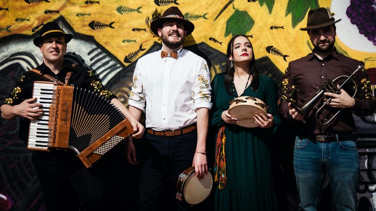 Música, cuentos y artesanía por San Ramón, en O Allo, Zas