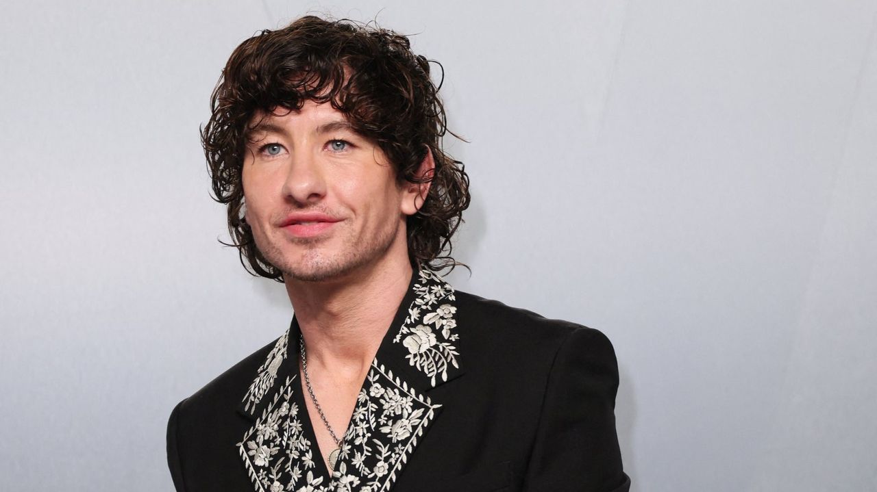 Barry Keoghan, abatido por los comentarios sobre su físico en redes ...
