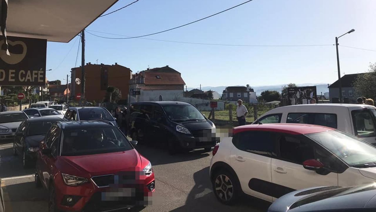 Colapso circulatorio en Poio por la vacunación