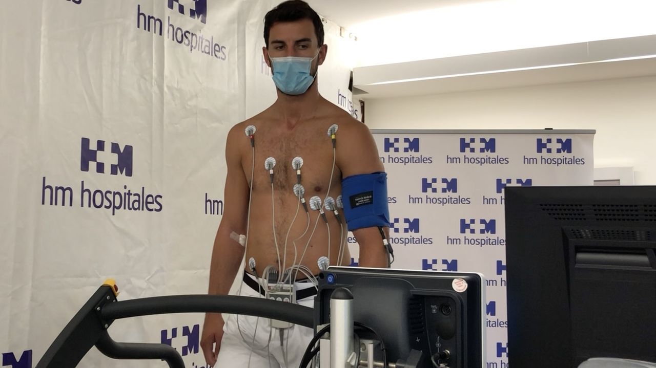 Westermann, Paige y Walker, jugadores de equipo