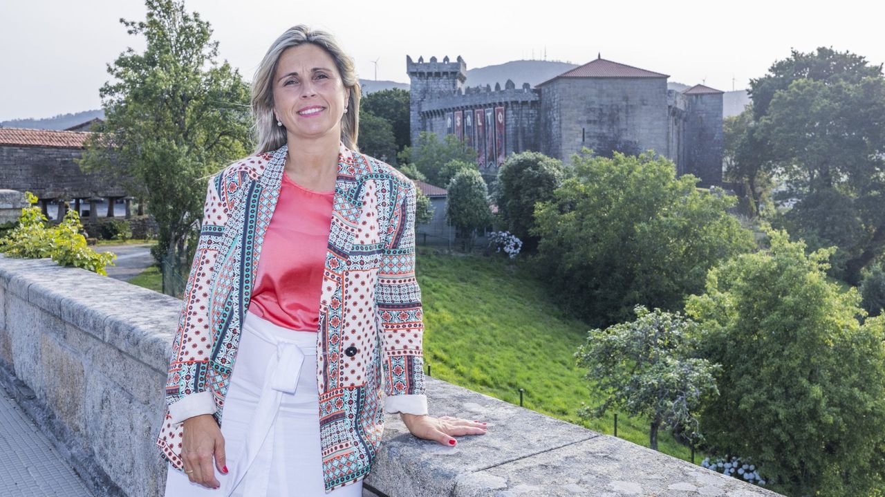 Mónica Rodríguez, alcaldesa de Vimianzo: «Entre maio e setembro temos ...