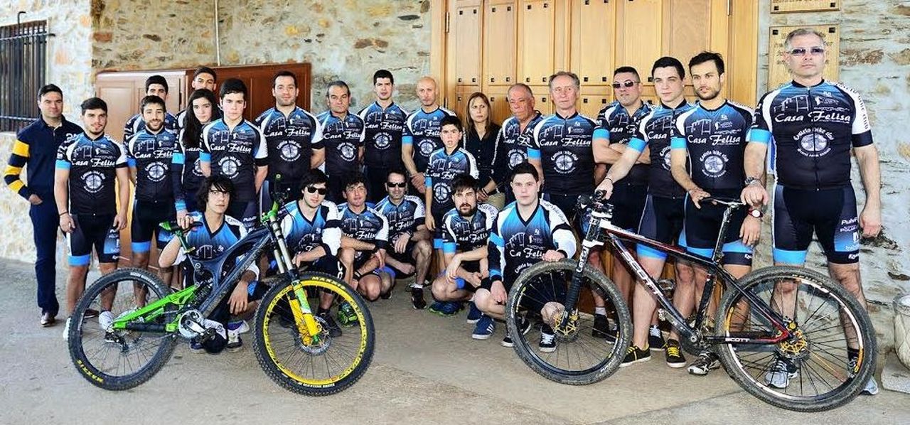 El Castelo Bike Club echó a rodar el sábado en Casa Felisa