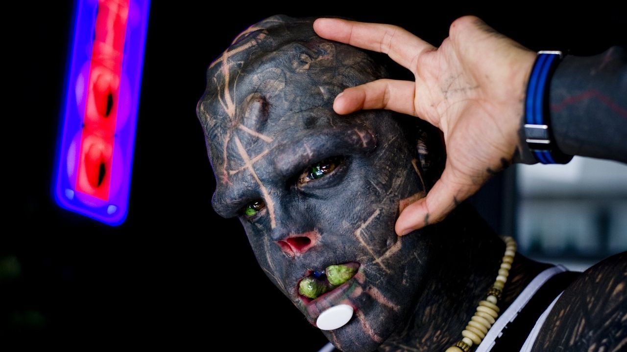 Black Alien, el hombre que modificó su cuerpo para parecerse a un ...