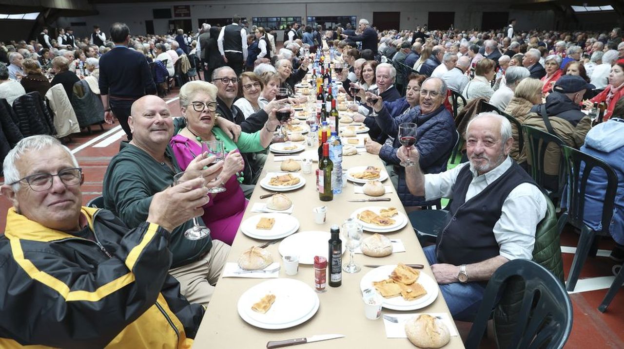 O fin da Ascensión e as Letras Galegas conxúganse hoxe en Compostela