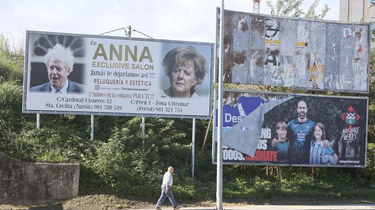 Los carteles más divertidos de Ferrol despeinan a Boris Johnson, Angela ...