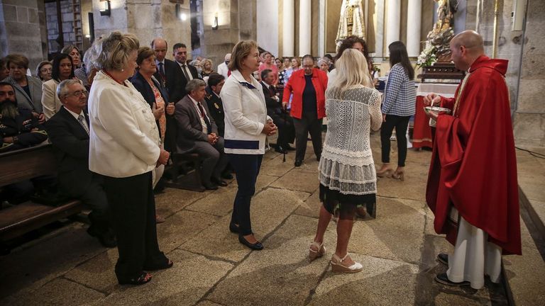 Santa Uxía se hace fuerte en Ribeira