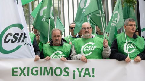 Funcionarios de la Seguridad Social inician los paros por la falta de ...