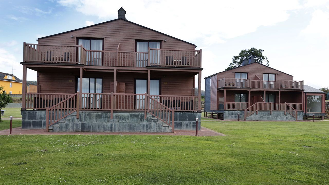 Cabanas da Barcela, en Barreiros, con vistas a la ría de Foz, las más ...