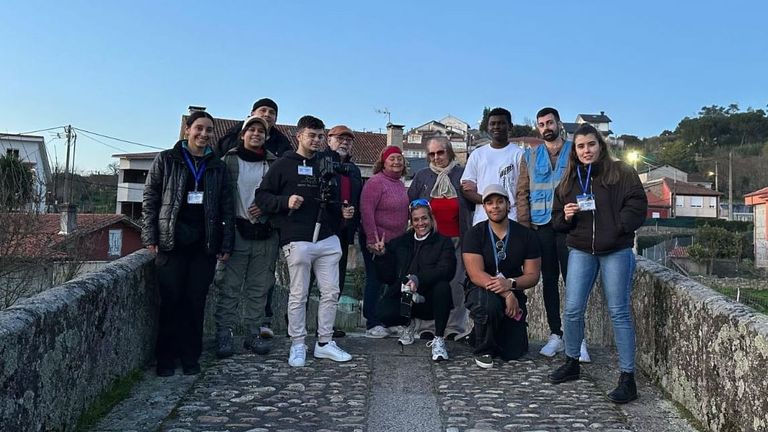 Alumnado de A Farixa produce y rueda un documental sobre la emigración ...