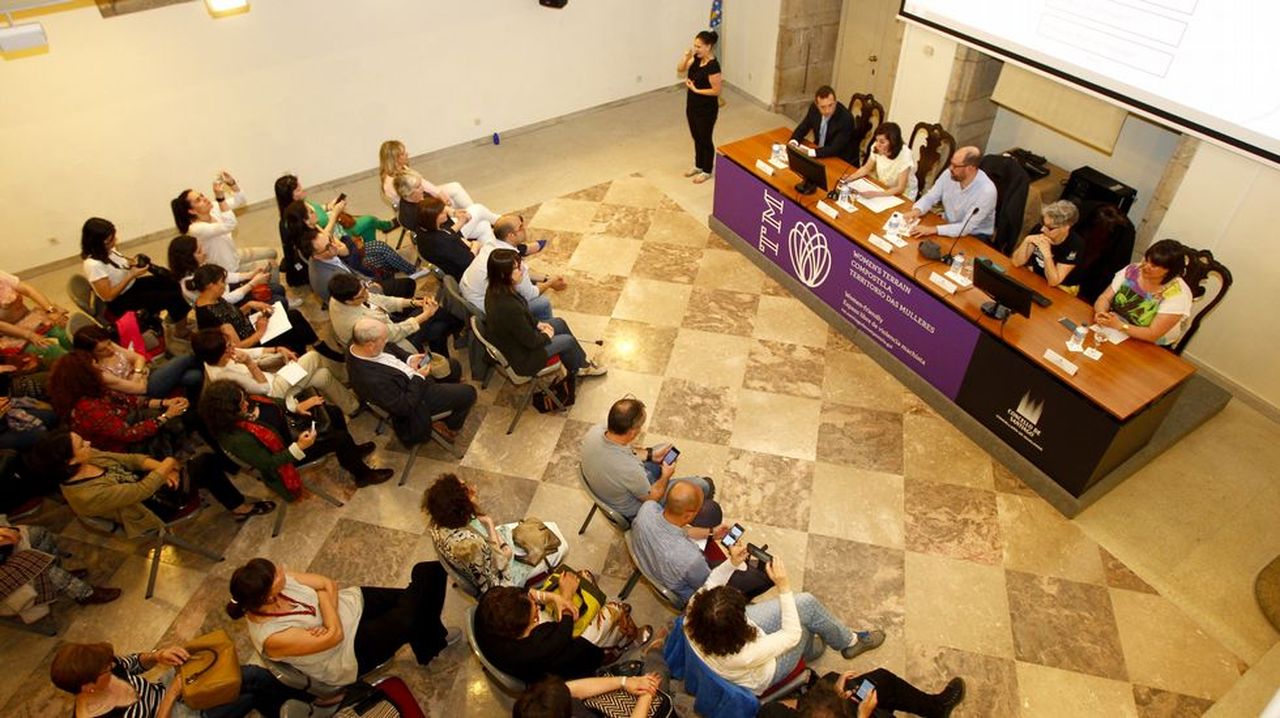 Treinta establecimientos abren la iniciativa «Compostela, territorio das mulleres»