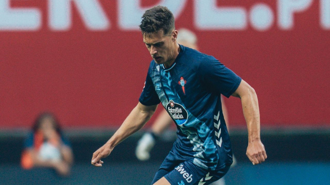 El central de Ferrolterra Manu Fernández debuta con el primer equipo ...