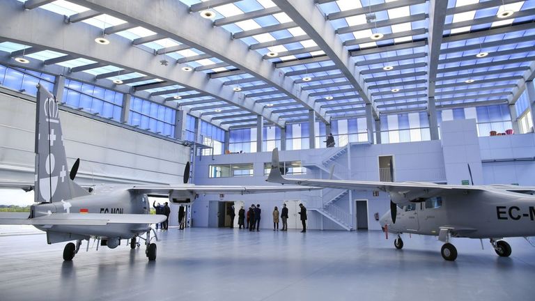 El hangar del aeródromo de Rozas que es una obra de arte