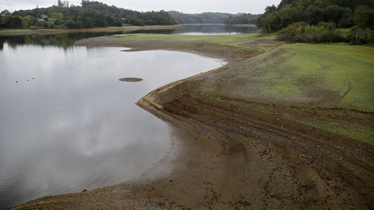 Alerta en Cecebre: el agua baja al 38 %