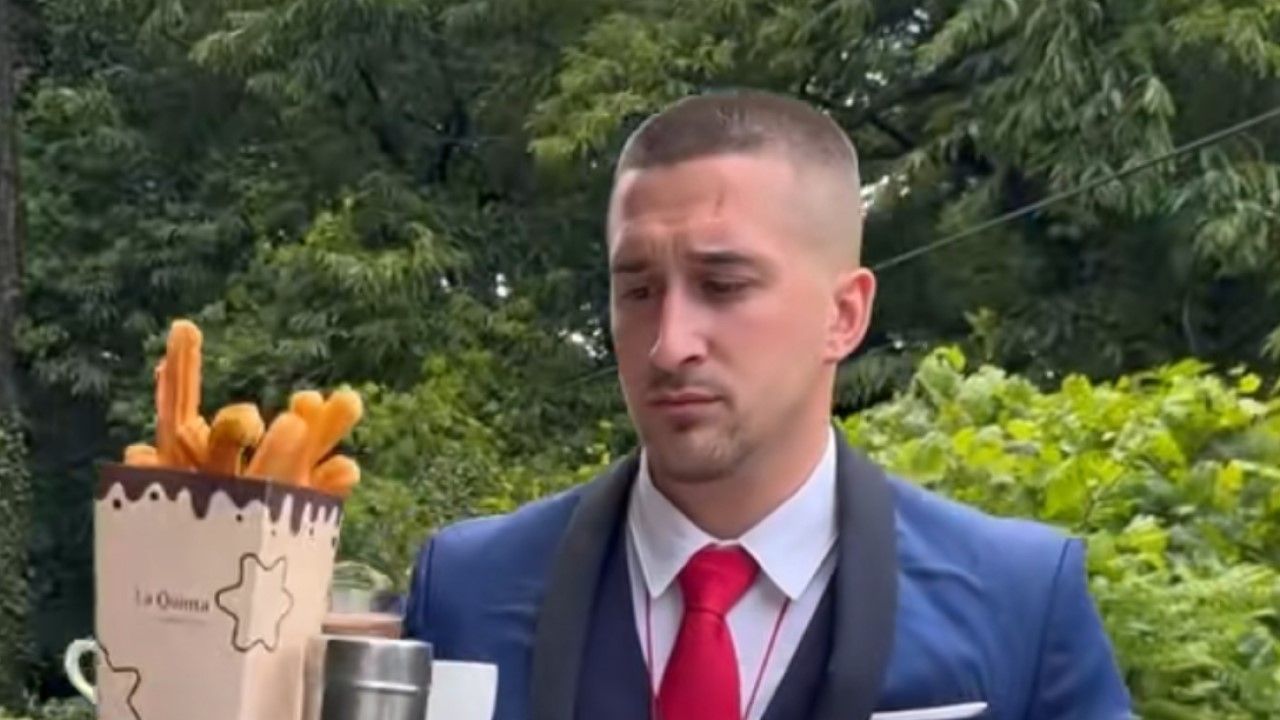 «Señores, con permiso, buenas tardes»: llega a Santiago Cristian ...