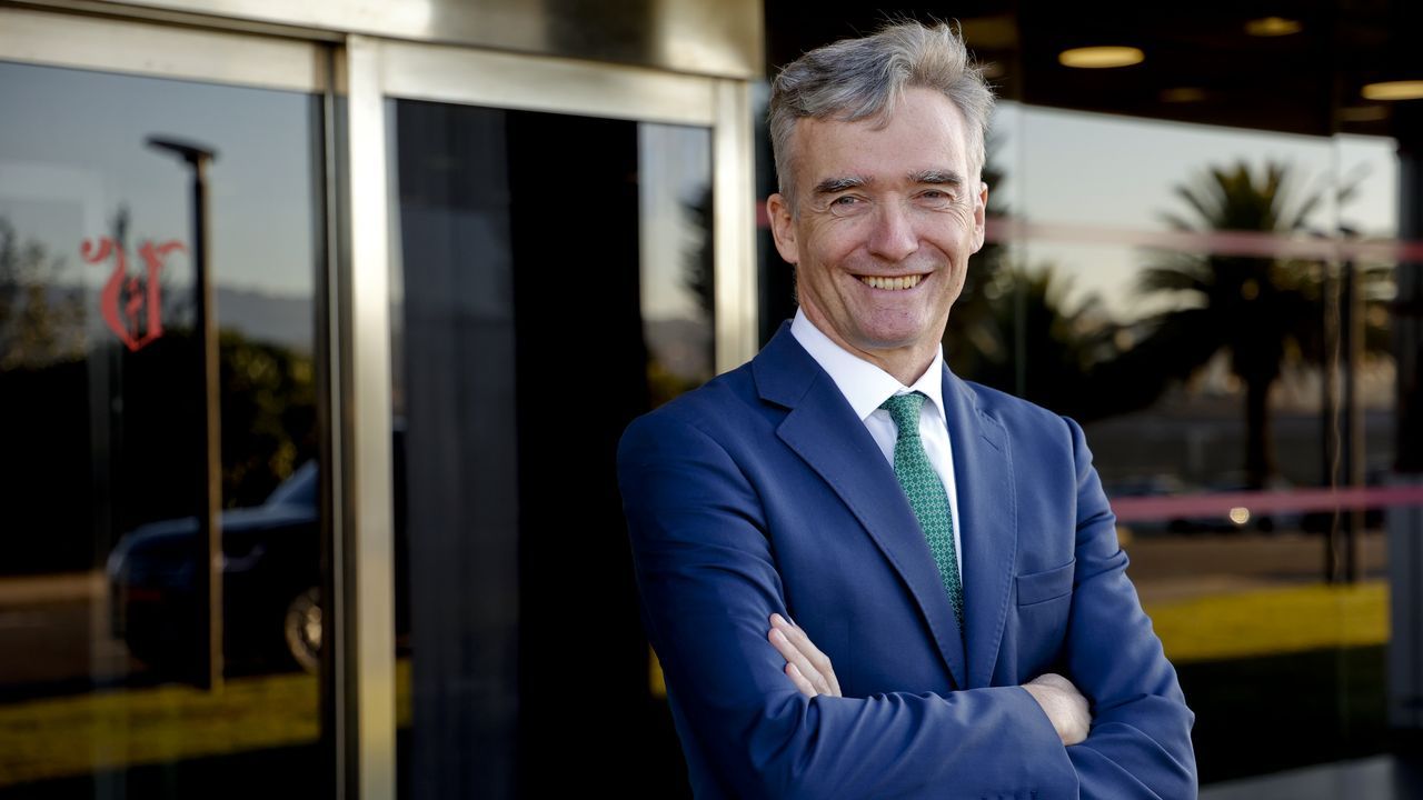 Alex Ellis, embajador británico en España: «La invasión del territorio ...