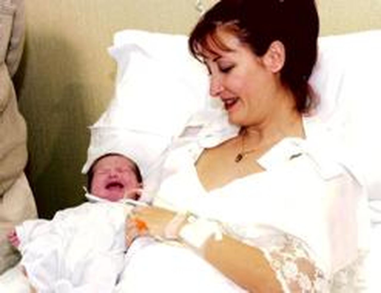 Tres de los primeros bebés españoles del año son hijos de madres ...