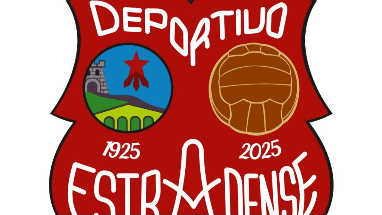 El CD Estradense cambia su escudo con motivo del centenario