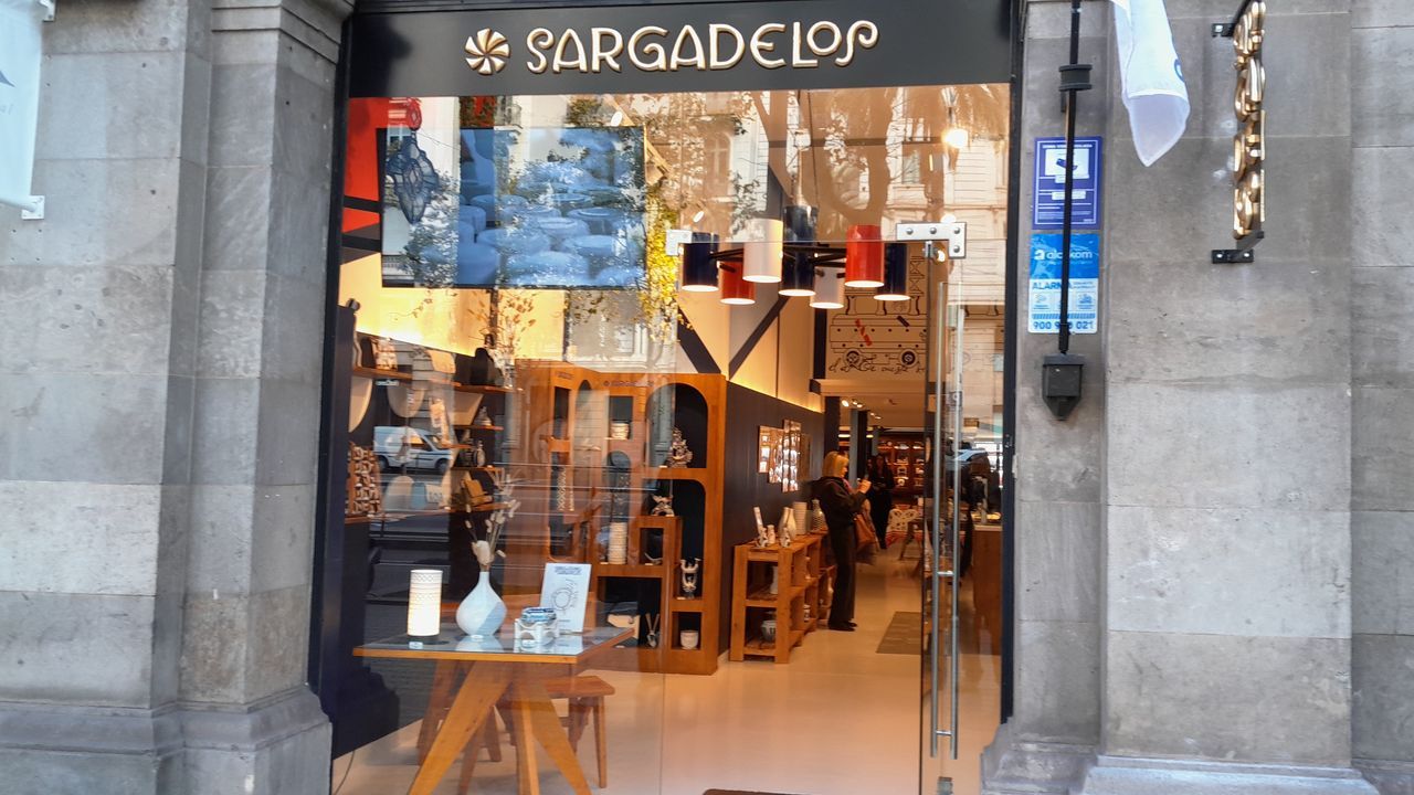 Sargadelos inaugura en Barcelona, así es la nueva tienda en la famosa ...