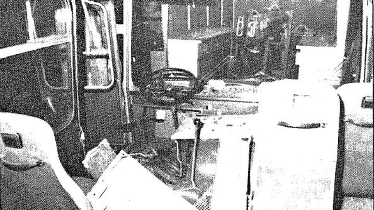 HEMEROTECA: El Exército Guerrilheiro pone una bomba a un autobús de la ...