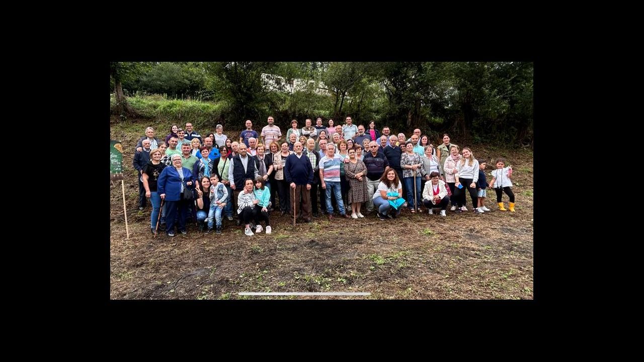 Orgullosos de su pueblo: los vecinos de Zoñán, en Mondoñedo, más de 70 ...