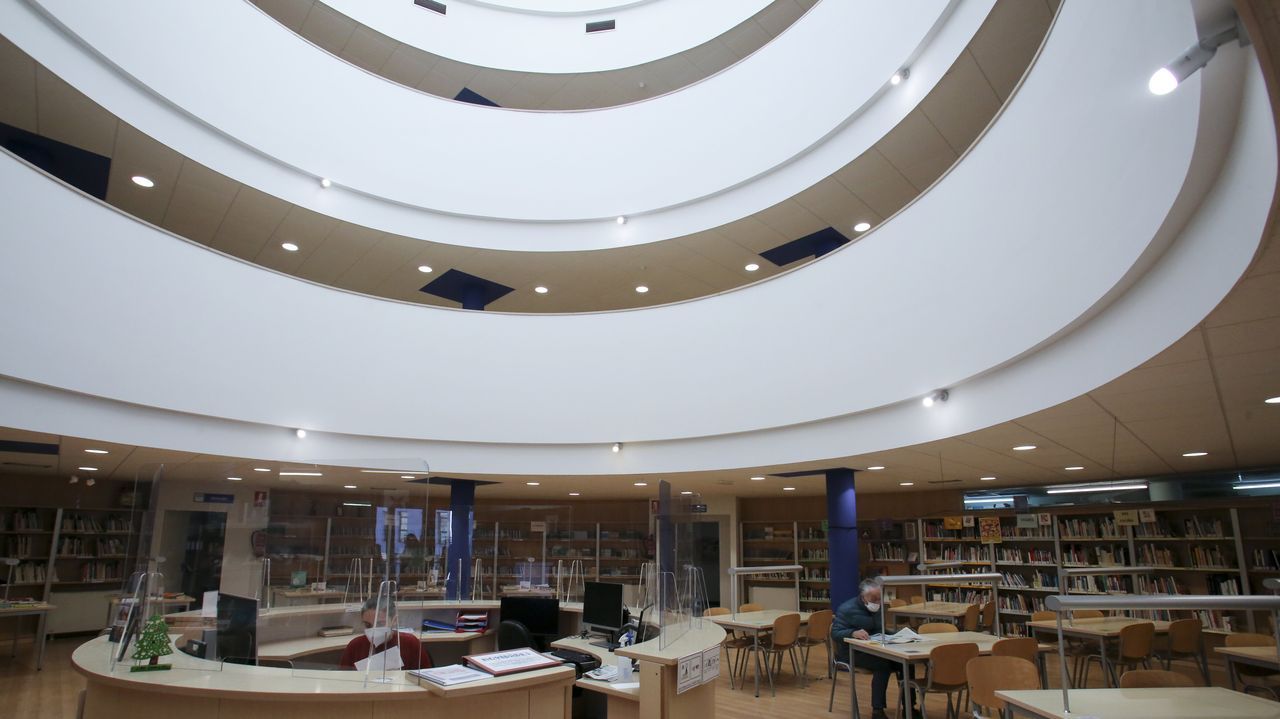 La biblioteca de Narón, un lujo para más de 10.000 lectores