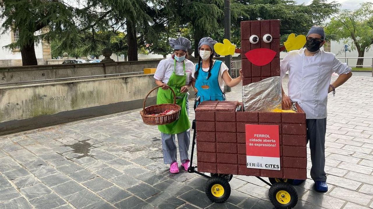 Día mundial del chocolate con reparto de tabletas por el centro de Ferrol