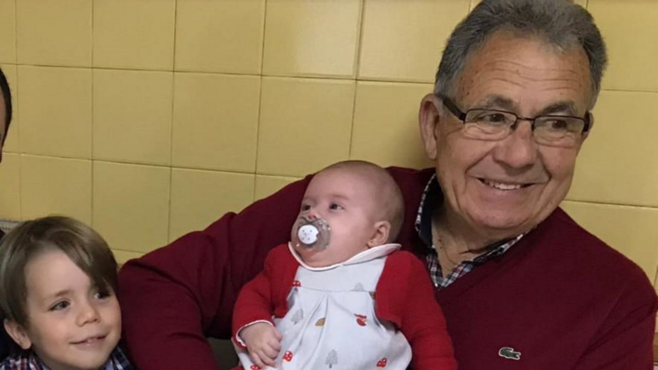 Antonio Dosil, el profesor de autoescuela que enseñó a conducir a medio ...