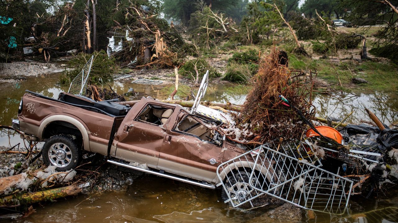 Tragedia en Camp Mystic: se busca a 27 niñas scout desaparecidas en ...