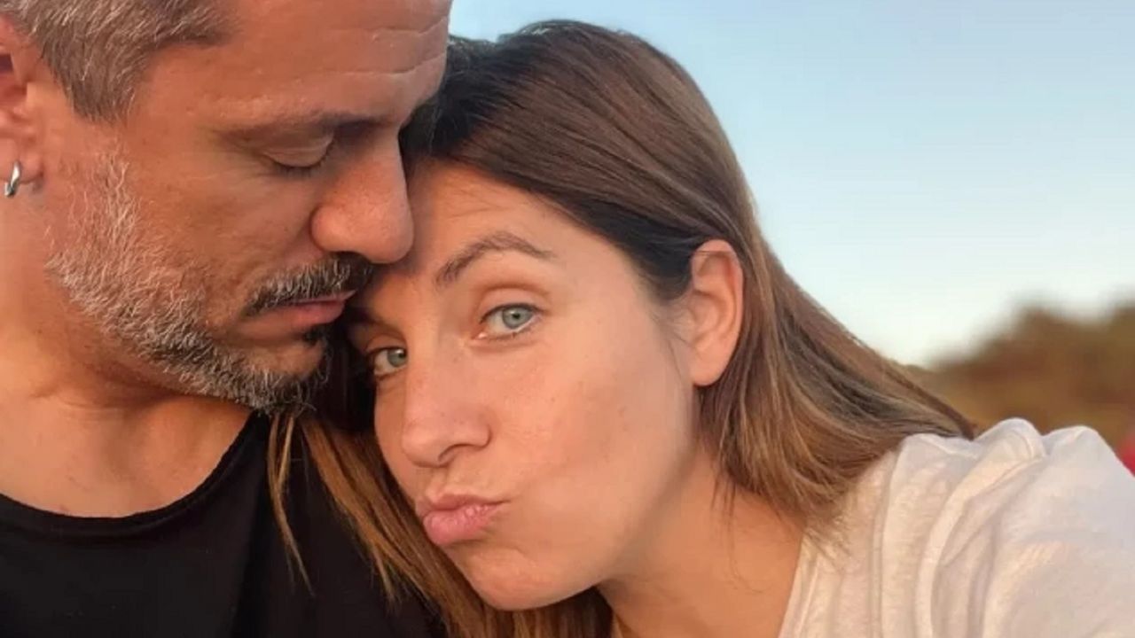 Leire Martínez, excantante de La Oreja de Van Gogh, su marido Miguel ...