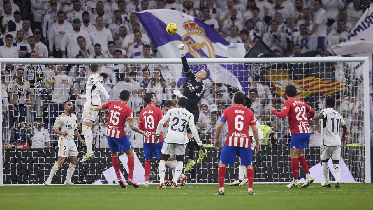 El control defensivo, el balón parado y los cambios de Ancelotti en el ...