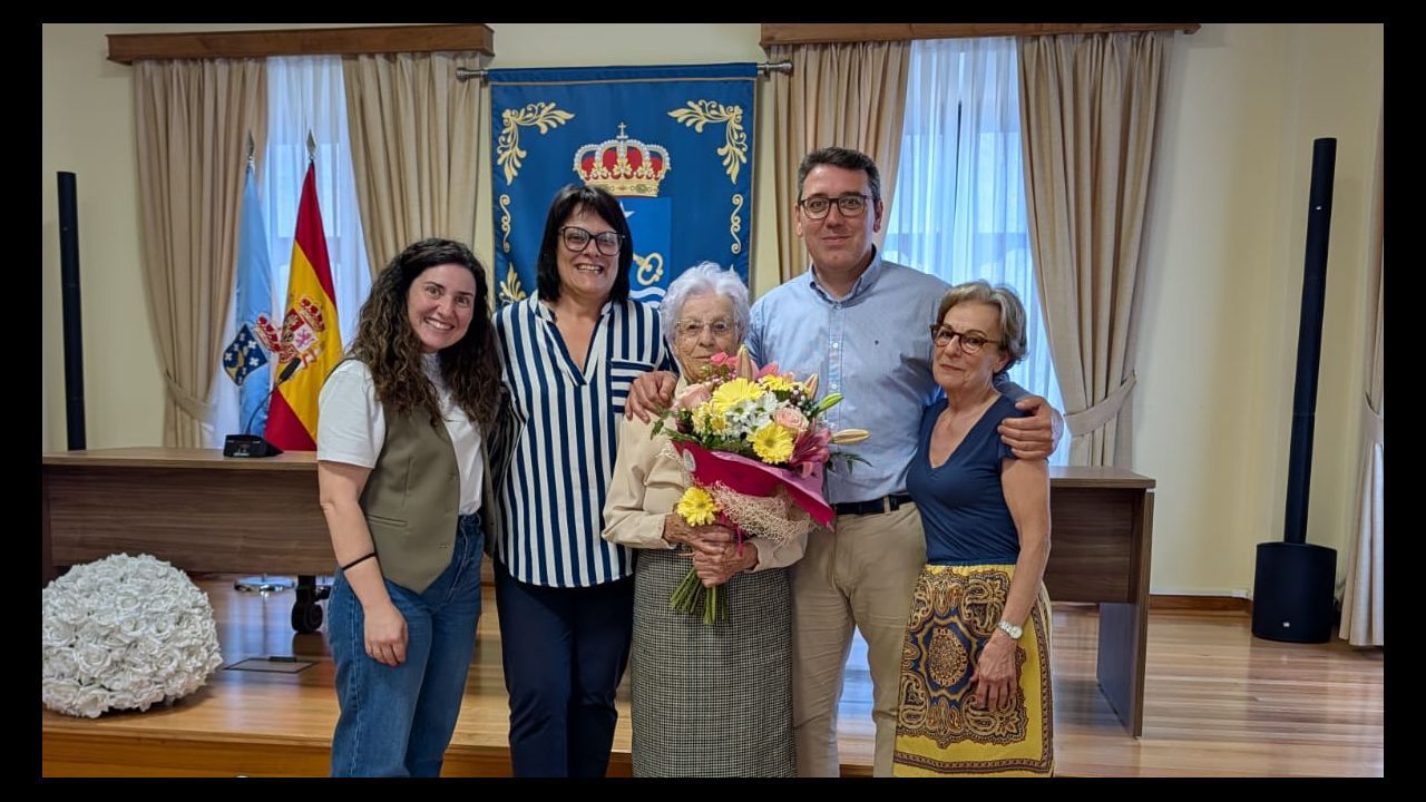 Mercedes Corbelle Tella cumpríu 100 anos en Ribadeo e entra no selecto ...