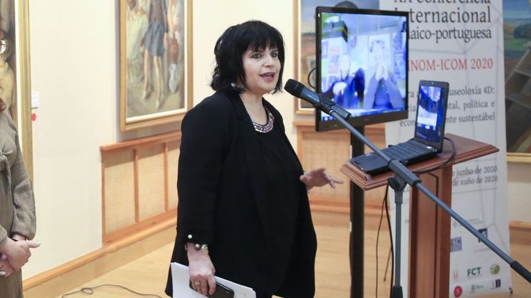 Encarna Lago González, reconocida con la Medalla de Oro al Mérito en ...