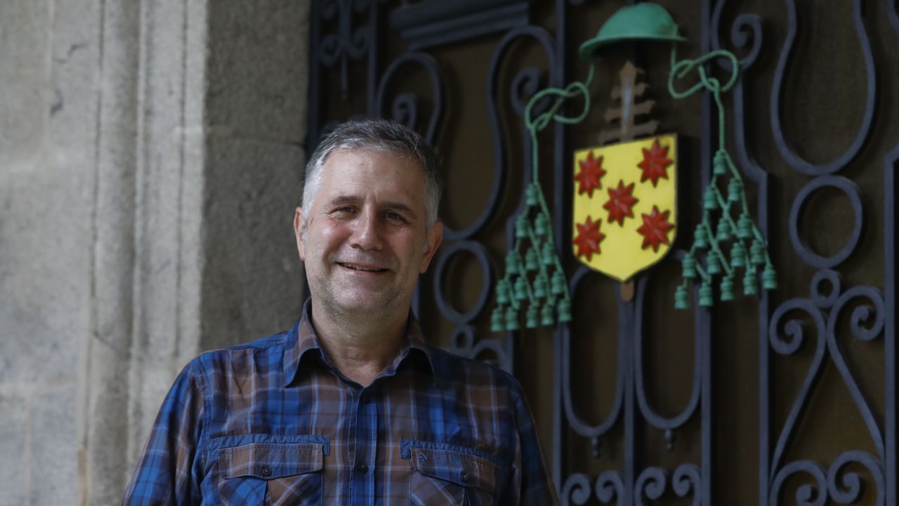 O profesor e historiador ribadense Lourenzo Fernández Prieto falará ...