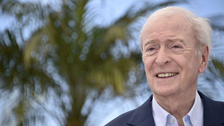 Una IA clona la voz de Michael Caine para un audiolibro de «La Odisea ...