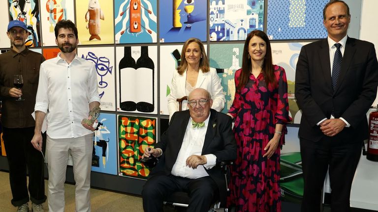 El taiwanés Hung-Chang Lin conquista la Bienal de Cartelismo de Terras ...