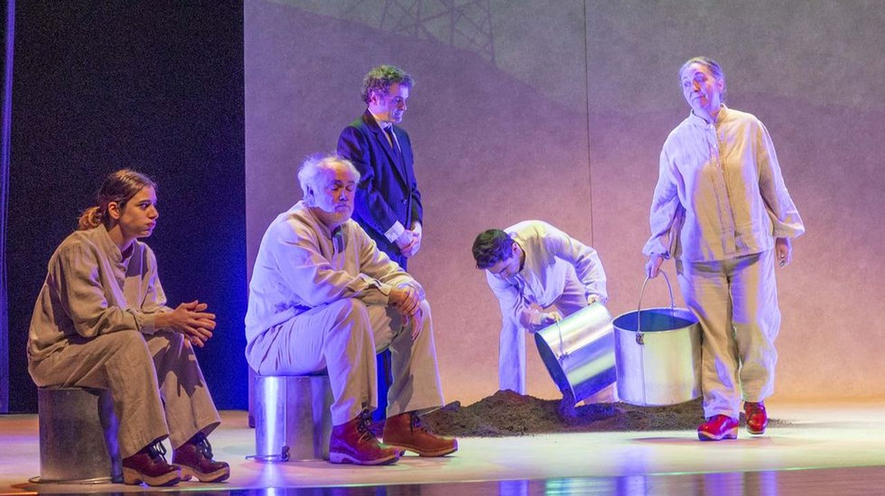 El auditorio acoge la representación de «Memorias dun neno labrego»