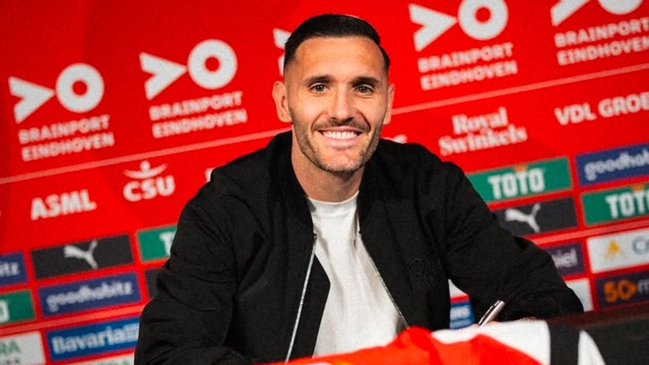El PSV hace oficial el fichaje de Lucas Pérez
