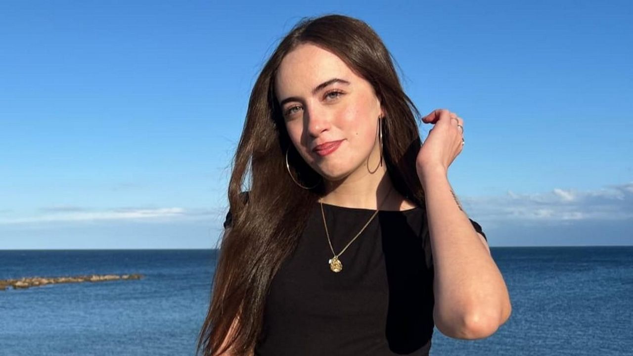 Lucía López López, estudiante burelense merecedora de uno de los ...