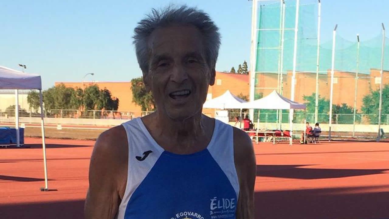 José Rioseco, con 78 años, bate el récord del Mundo de dos mil obstáculos