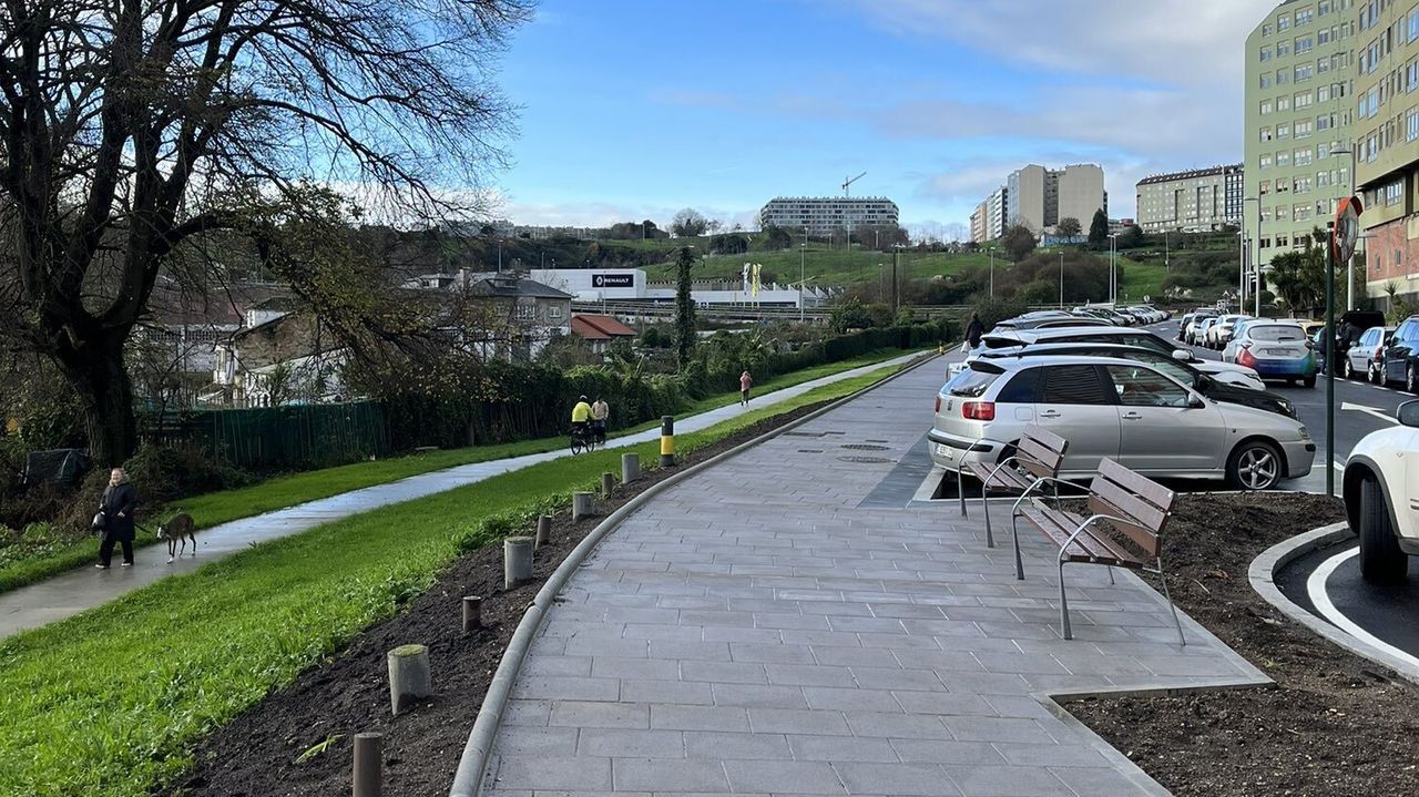 Así luce la reurbanizada avenida de Oza de A Coruña