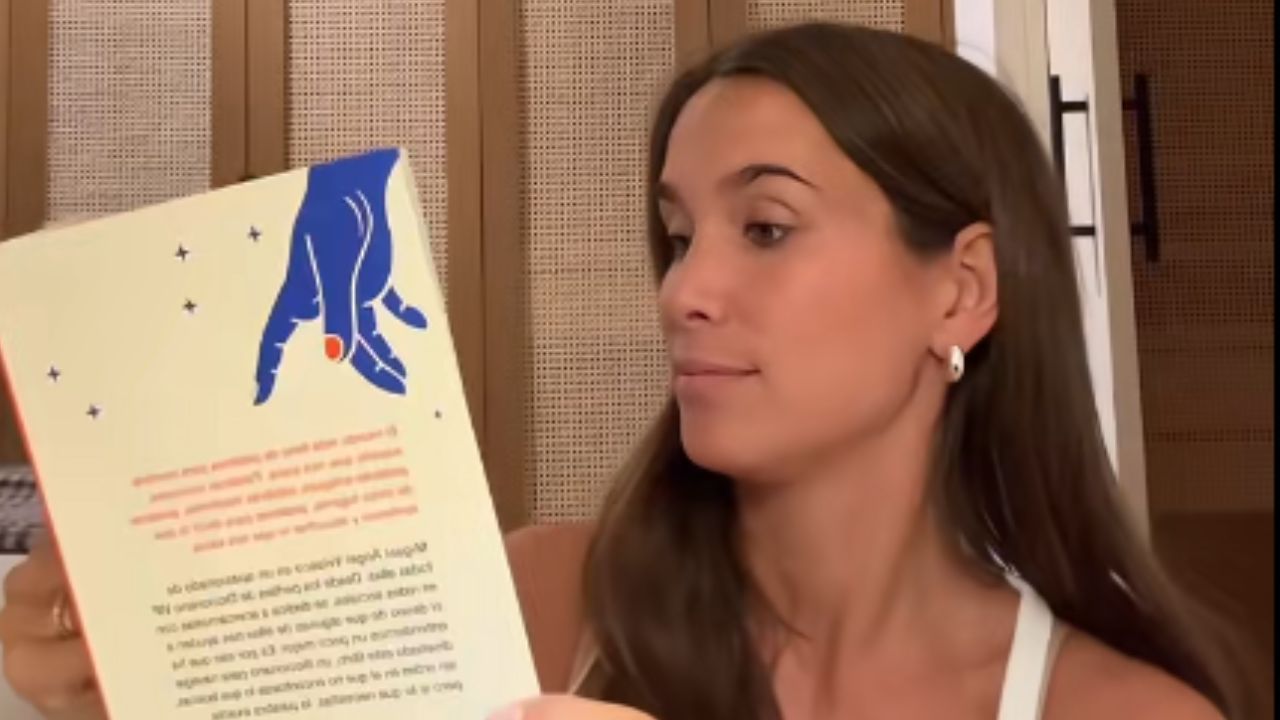 María Pombo, sobre la lectura: «No sois mejores porque os guste leer ...
