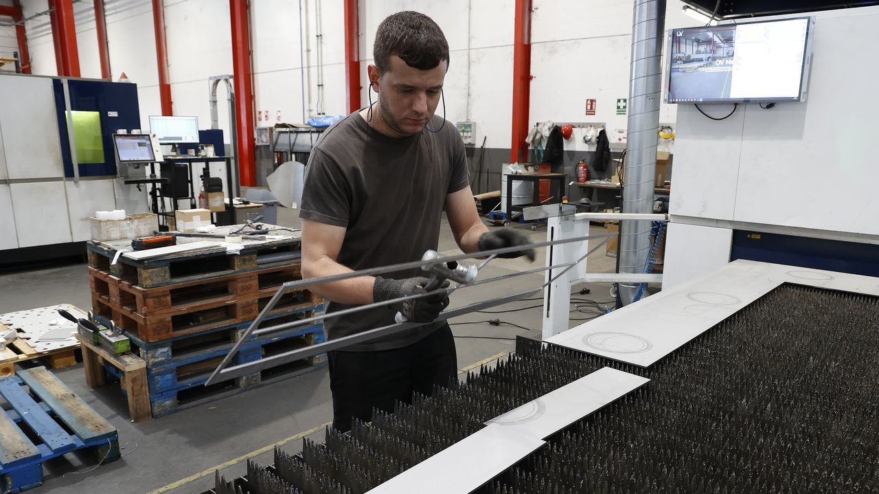 OV MetalFab, aquí se corta desde una arandela hasta obras de 300 toneladas
