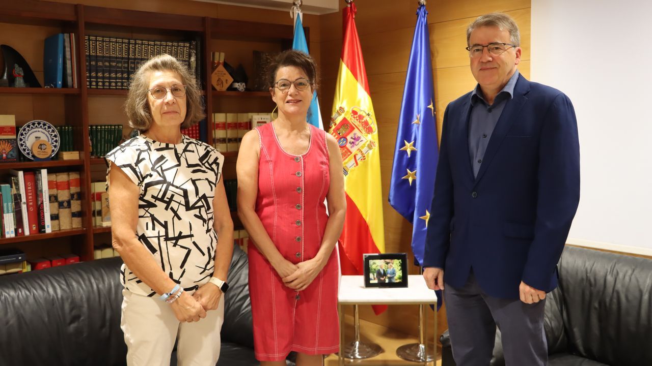 La Xunta se reúne con representantes de Asociacións de Familias e ...