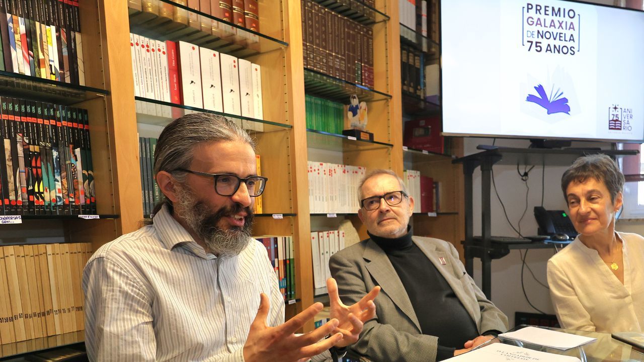 Fernando Castro Paredes gaña o Premio Galaxia de Novela 75 anos
