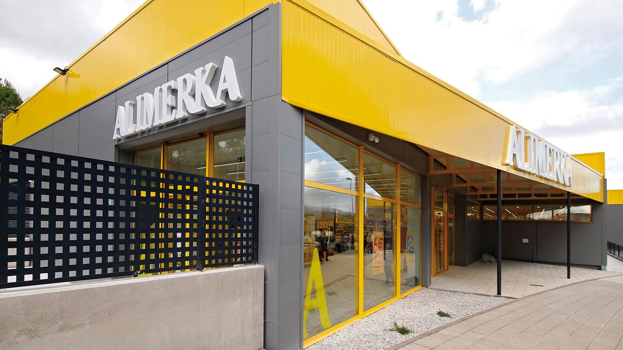 Alimerka lanza su proyecto de tiendas asociadas bajo la insignia AMK