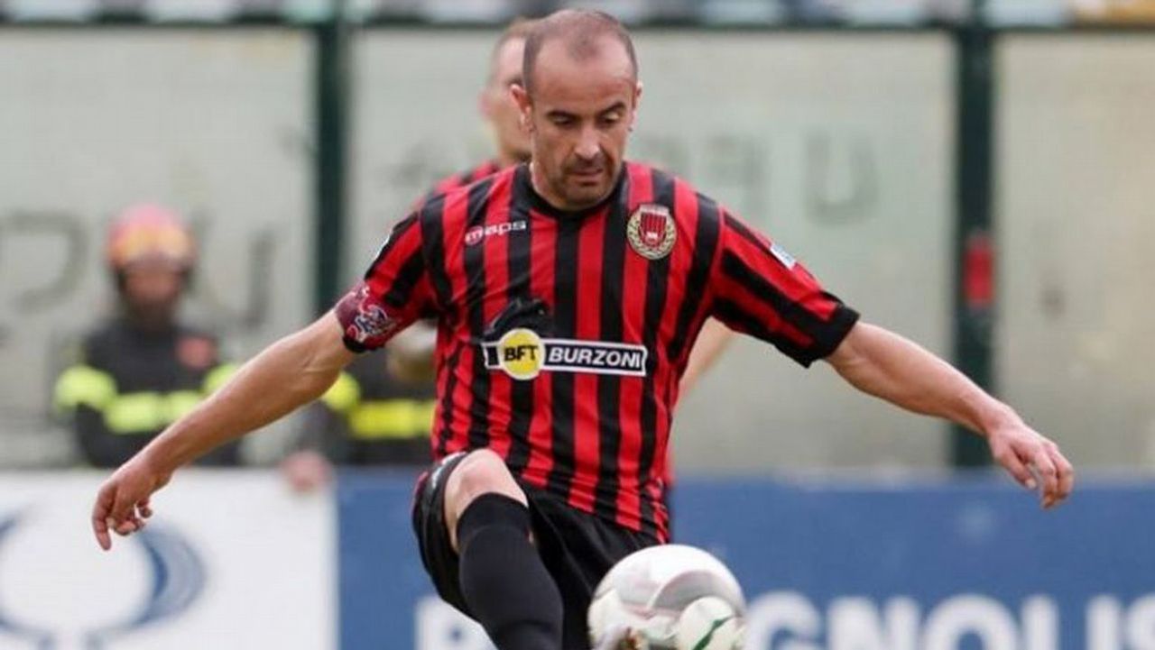 Jonathan Aspas renueva con el Piacenza