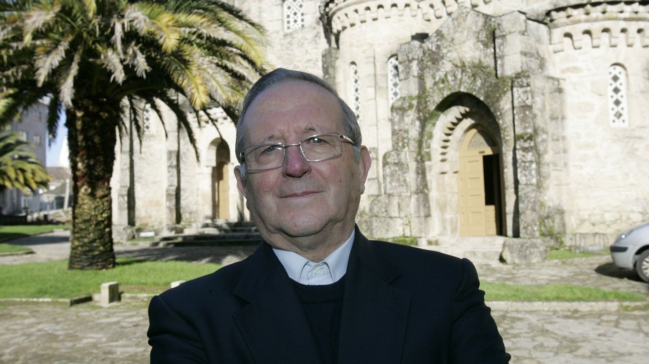 Fallece José Benito Sieiro González, párroco de O Carballiño durante ...