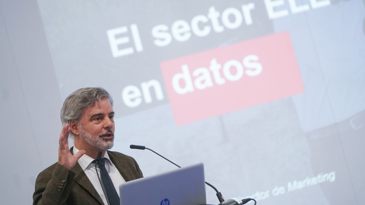 Ramiro Villapadierna: «Shakira y el reguetón hacen más por el español ...