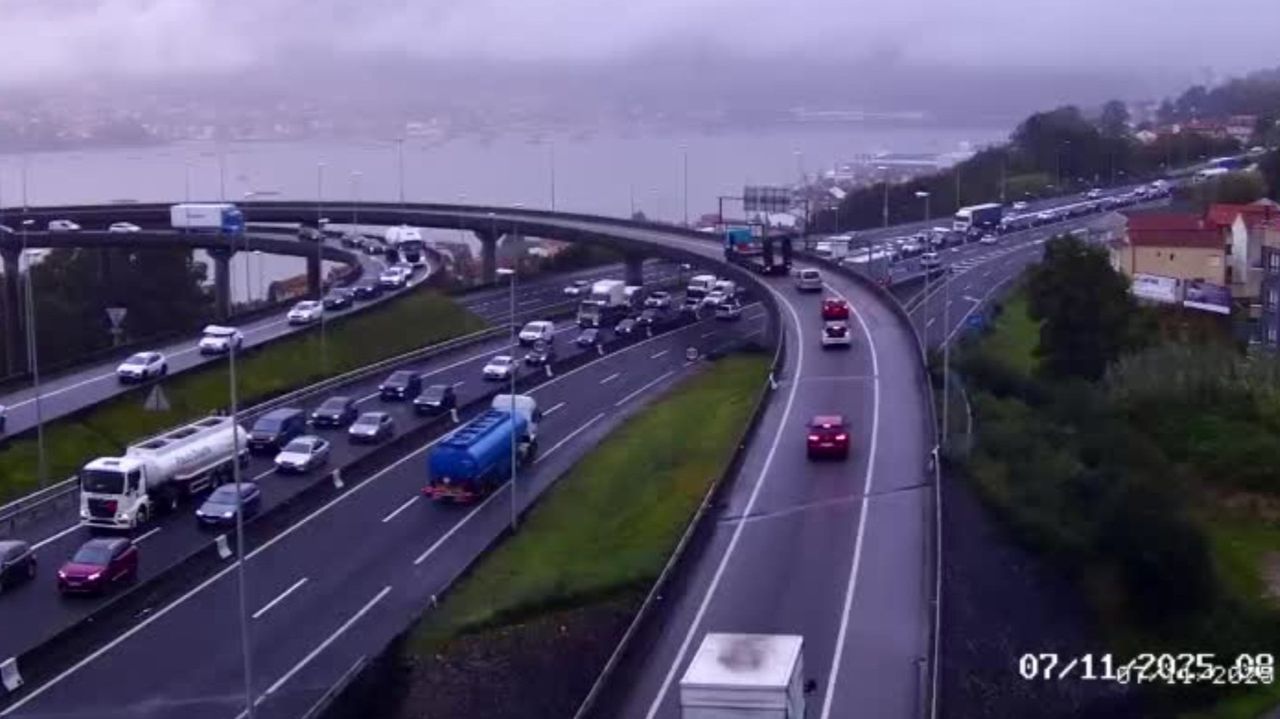 Atasco de tráfico en la AP-9 en Vigo por un accidente en cadena de ...